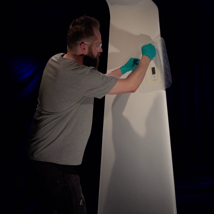 On blade ice detection sensors for wind turbines